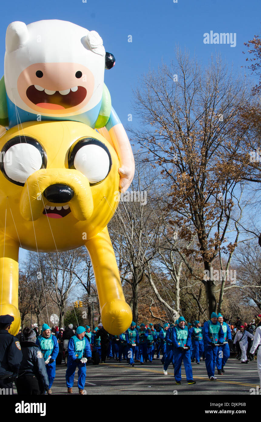 NEW YORK, NY, USA, Nov. 28, 2013. A balloon featuring Finn and Jake ...