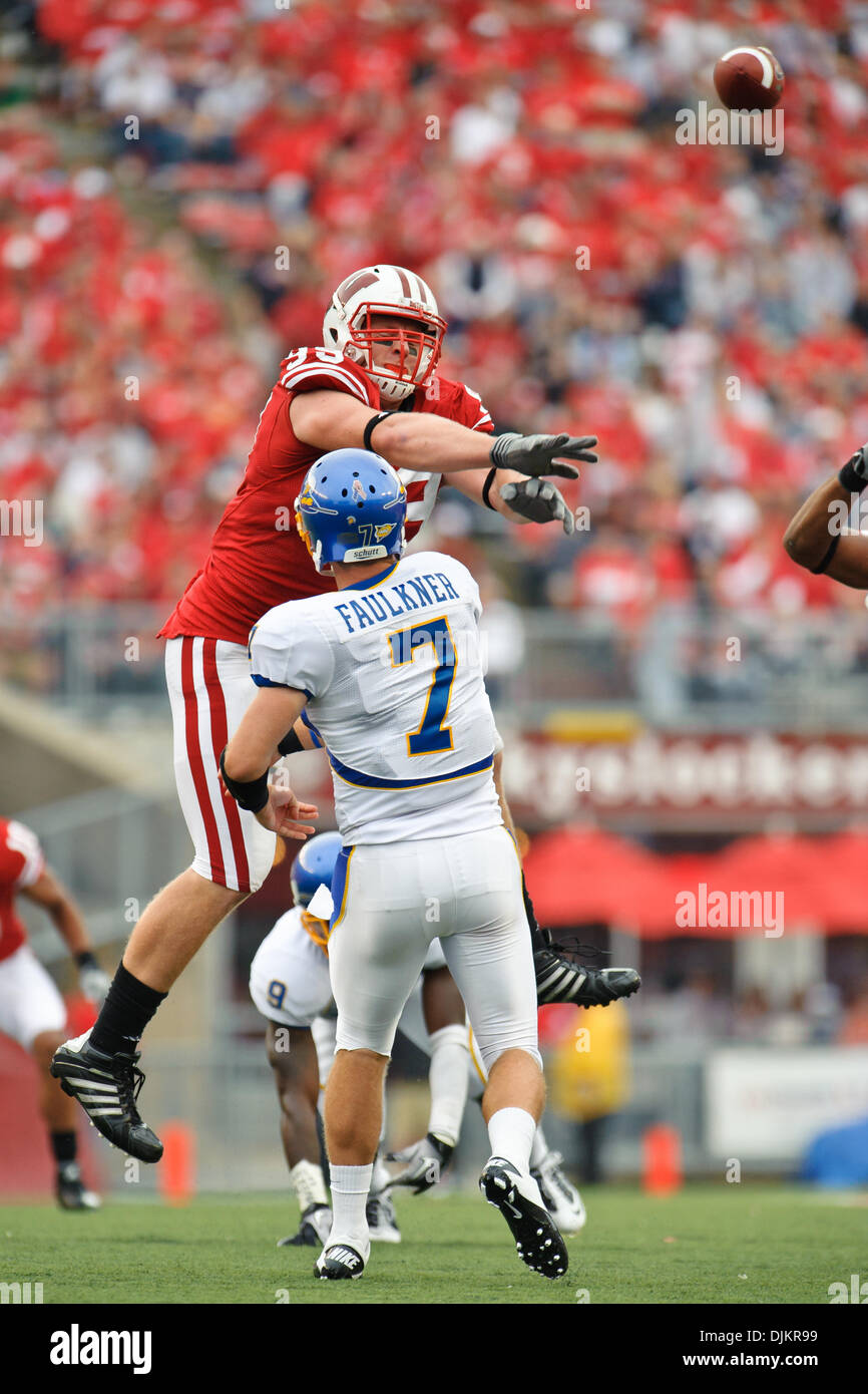 John faulkner football hi-res stock photography and images - Alamy