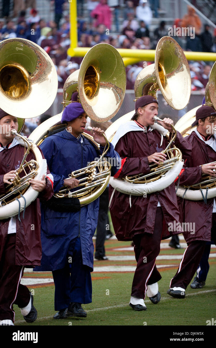 Marching tubas hi-res stock photography and images - Alamy