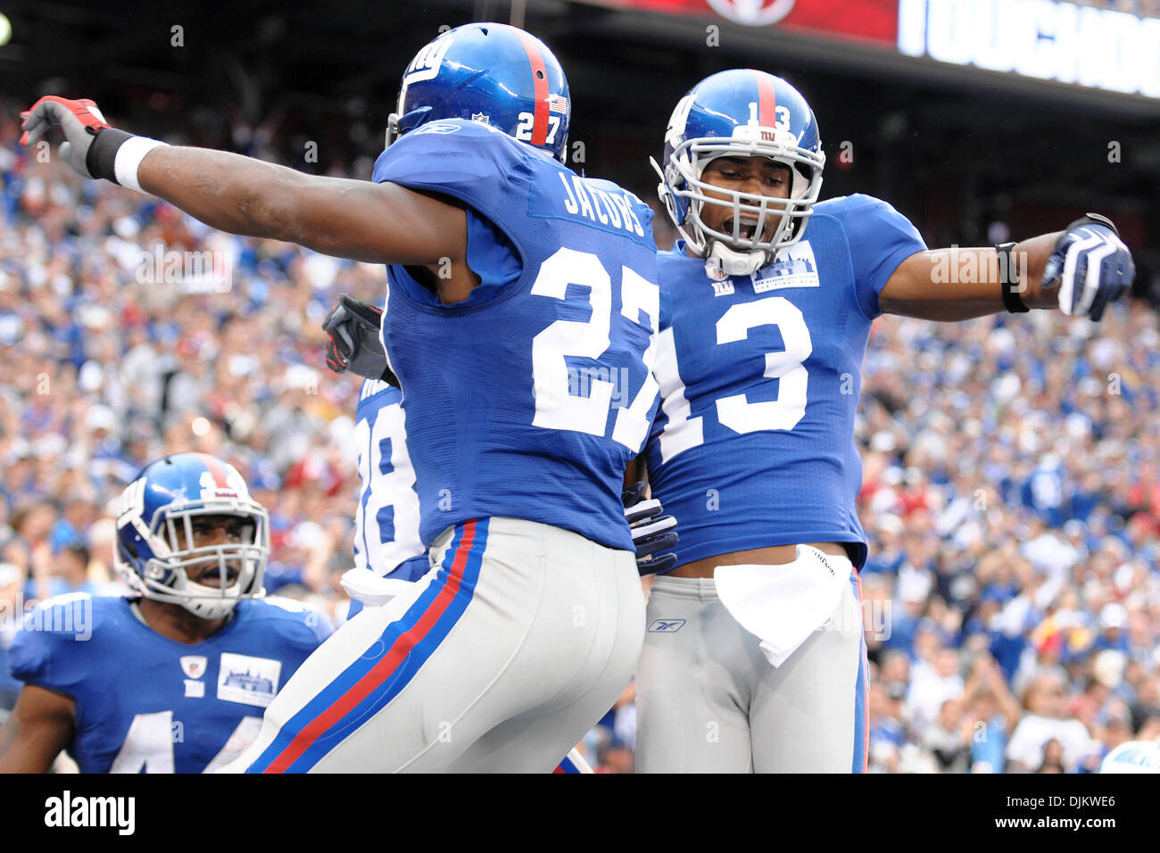 New York Giants wide receiver Ramses Barden (13) and running back ...