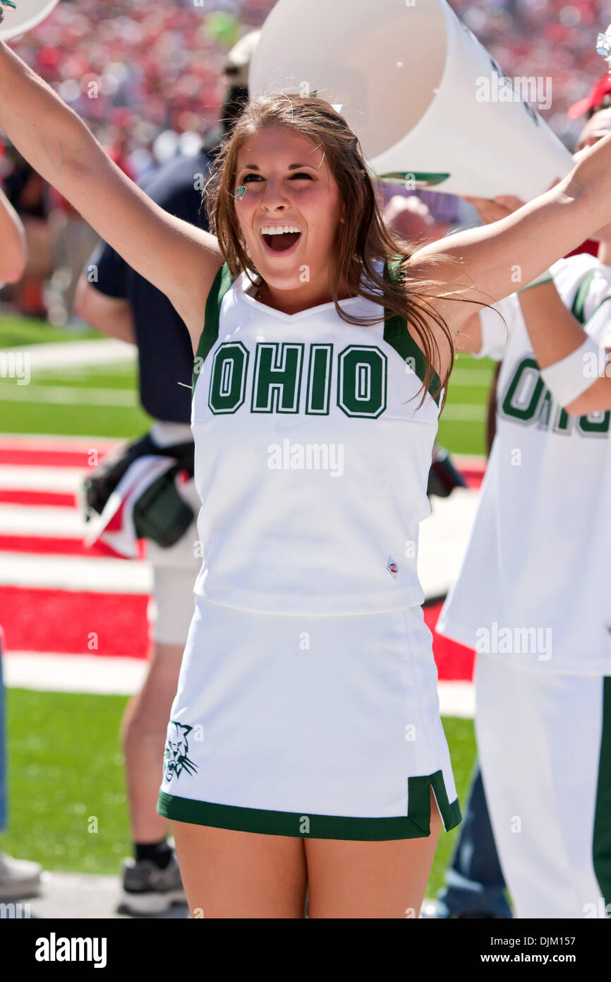 Ohio bobcats cheerleaders hi-res stock photography and images - Alamy