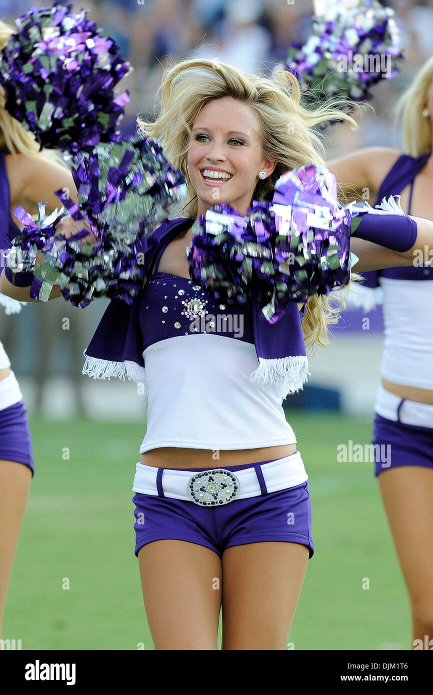 Tcu cheerleader hi-res stock photography and images - Alamy