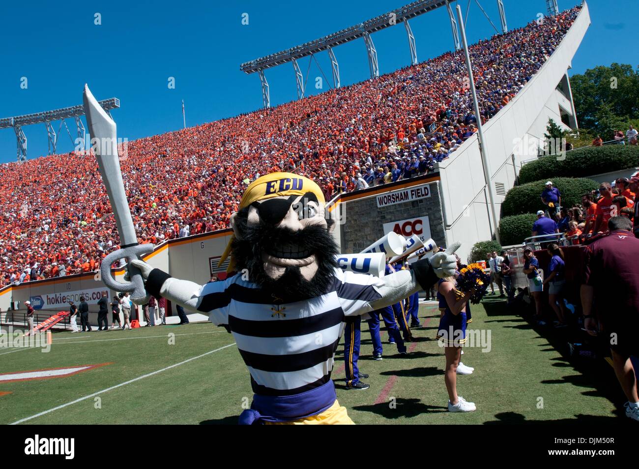 University Of Virginia Mascot High Resolution Stock Photography and ...