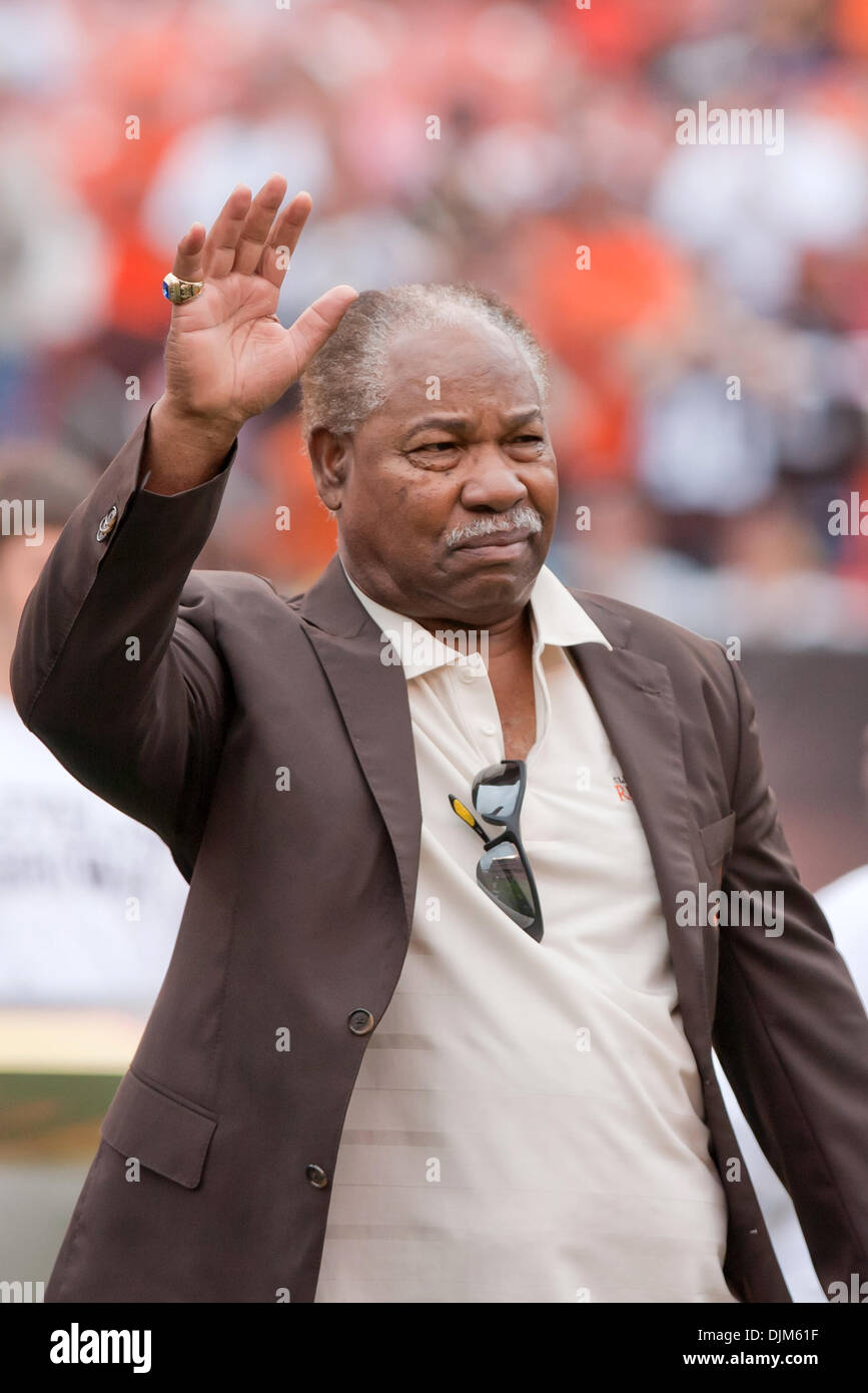 Bobby mitchell cleveland browns hi-res stock photography and images - Alamy
