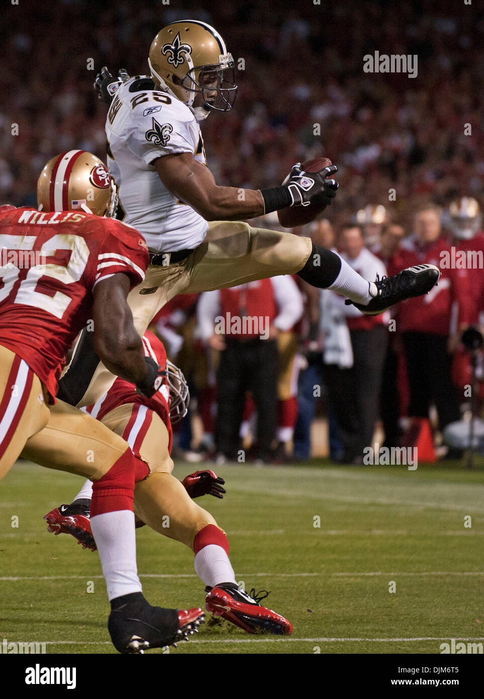 New orleans saints reggie bush hi-res stock photography and images - Alamy