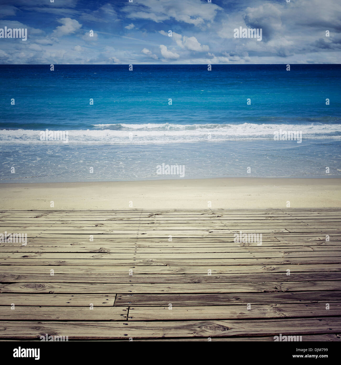 Boardwalk leading to beach scenery Stock Photo - Alamy
