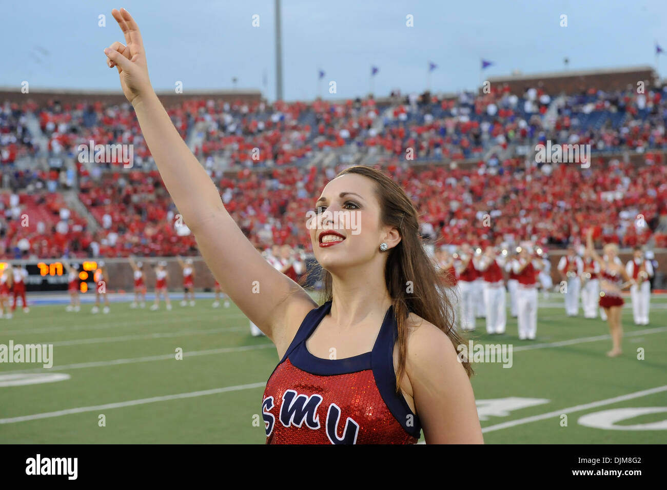 Cheerleader kick hi-res stock photography and images - Alamy