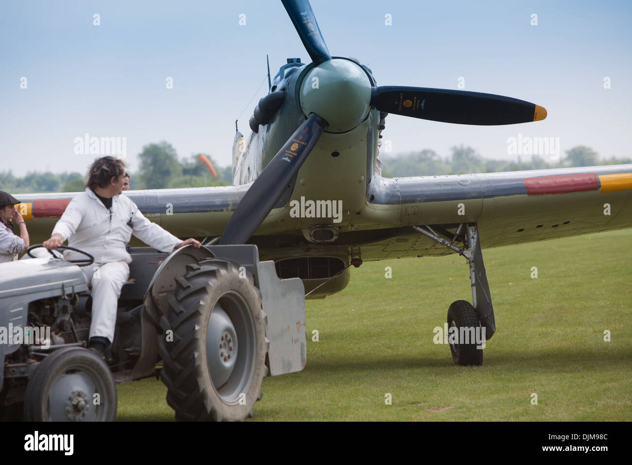Raf ground crew ww2 hi-res stock photography and images - Alamy