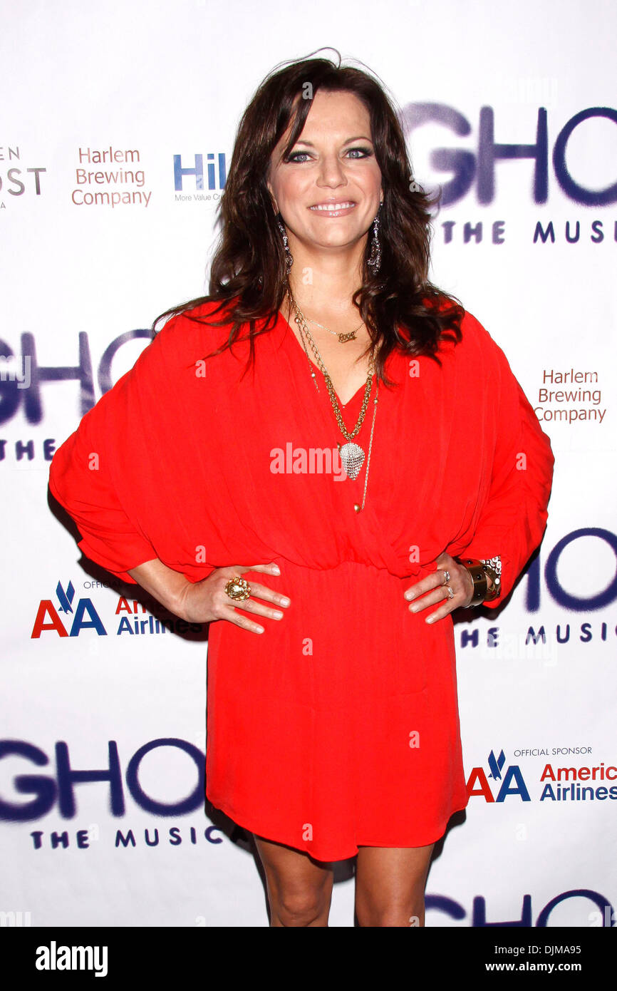 Ghost the musical arrivals hi-res stock photography and images - Alamy