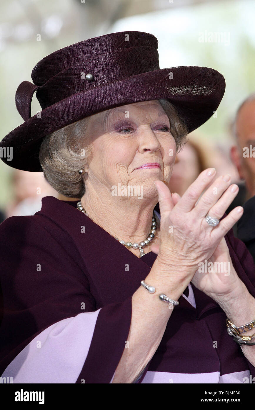 Queen Beatrix of Netherlands and President Gauck of open exhibition ...