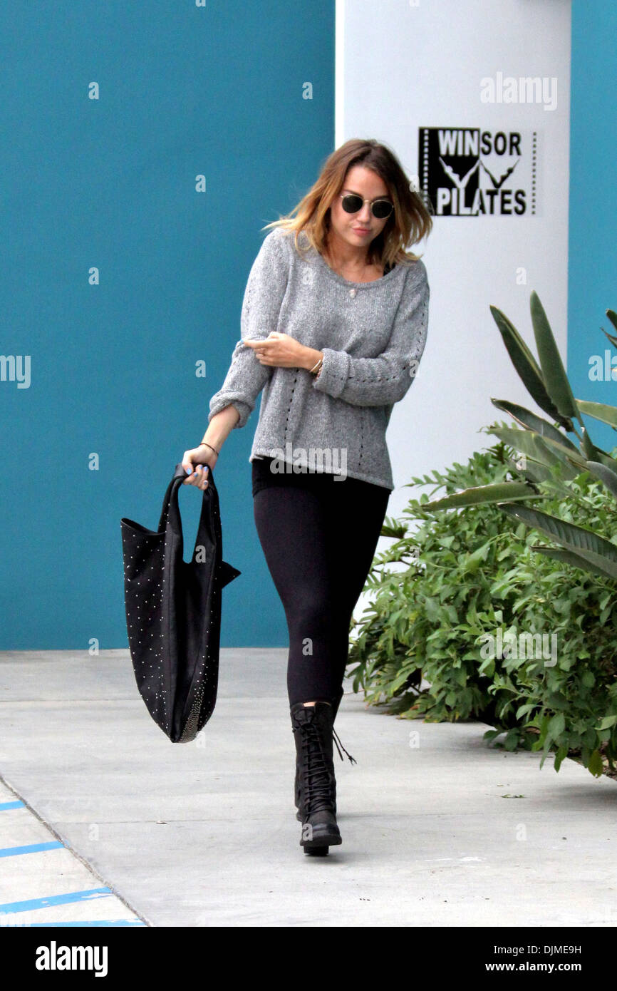 Miley Cyrus out and about in Los Angeles Los Angeles, California - 24. ...