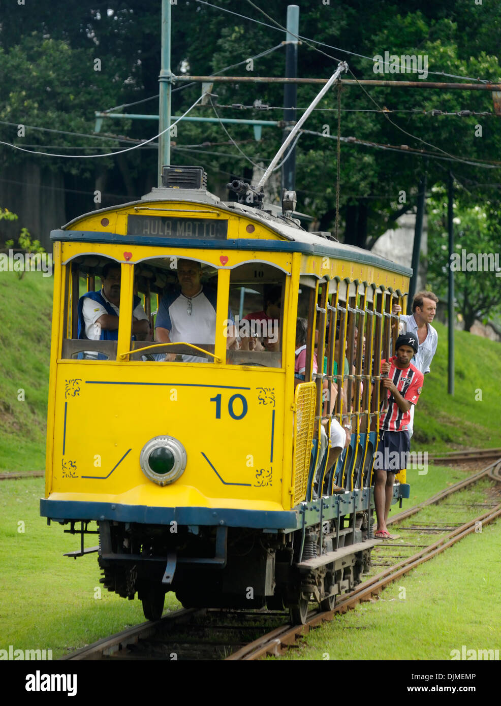 Bonde, Rio's famous electric tram approaching the Terminal dos Bondes ...