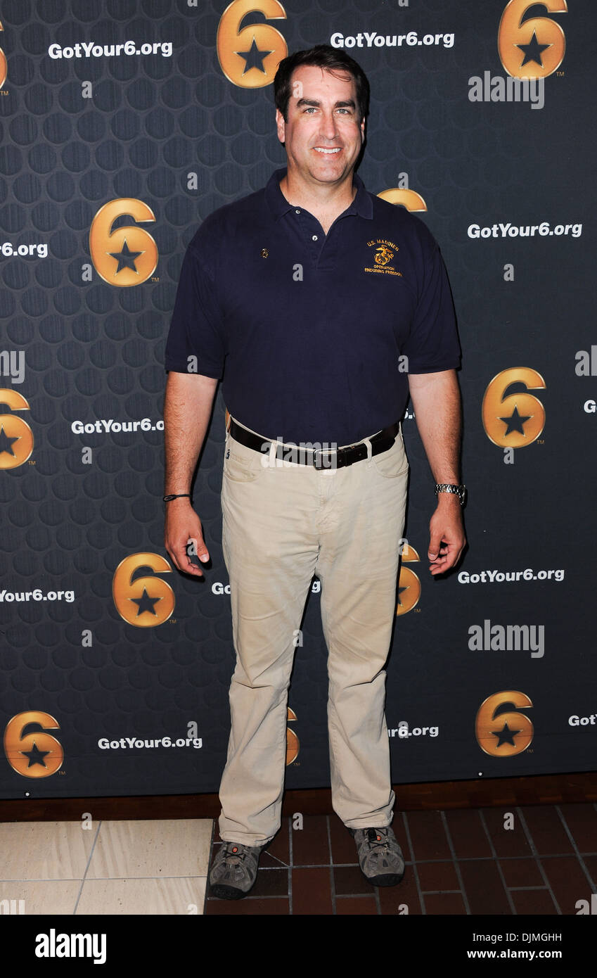 Rob Riggle Top Hollywood Studios Television Networks Talent Agencies ...