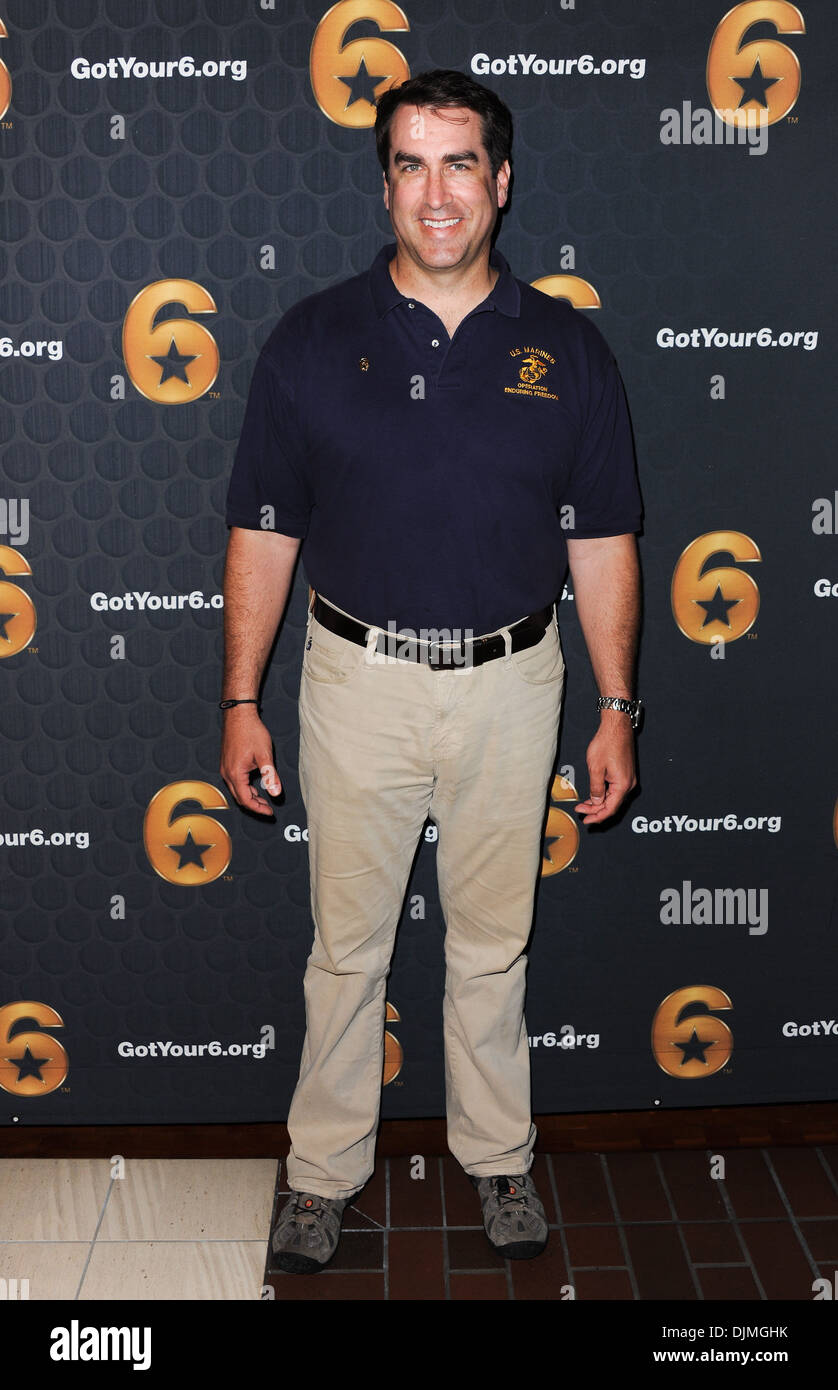 Rob riggle top hollywood studios hi-res stock photography and images ...