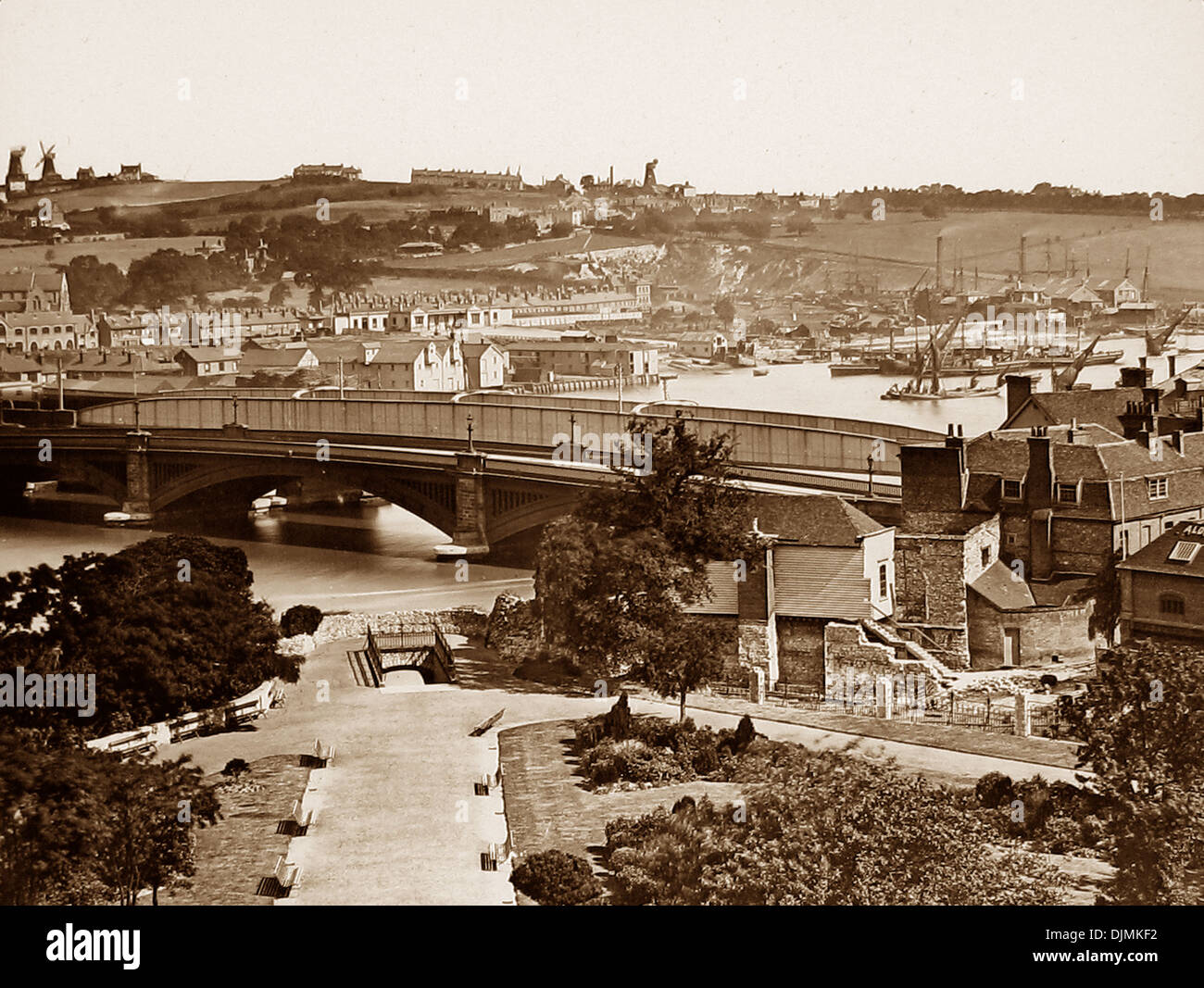 Rochester Bridge Victorian period Stock Photo - Alamy