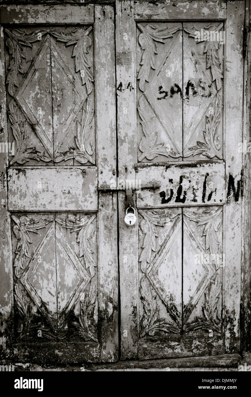 Door in the spice trade district of Mattancherry in Kochi Cochin in ...