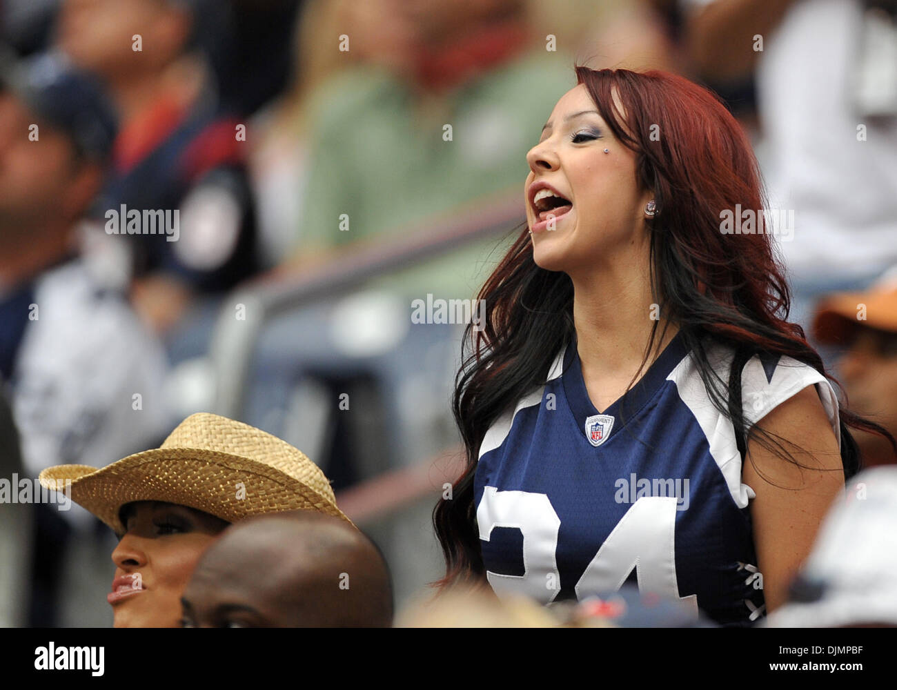 Dallas cowboys fan hi-res stock photography and images - Alamy