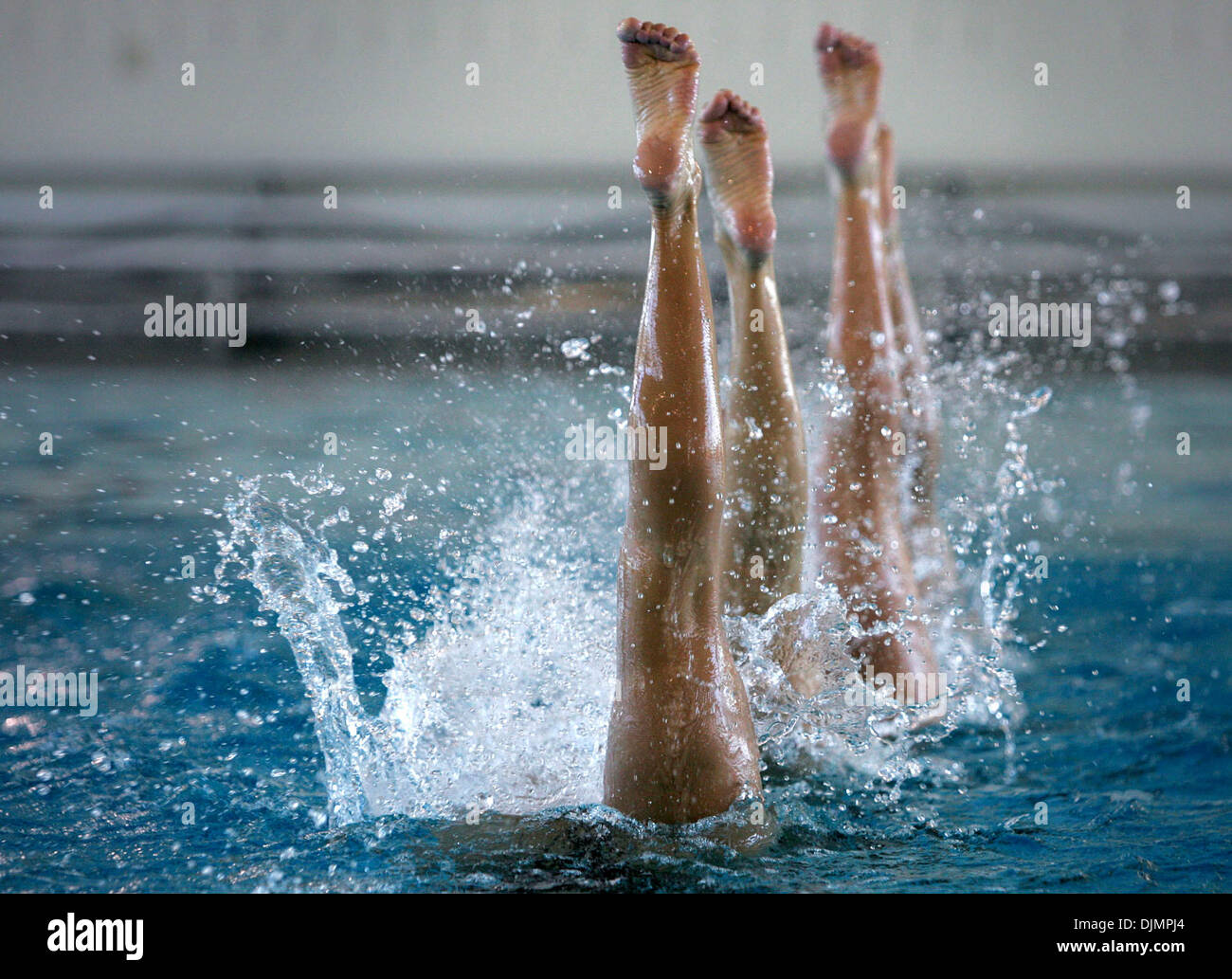 University synchronized swim team hi-res stock photography and images ...