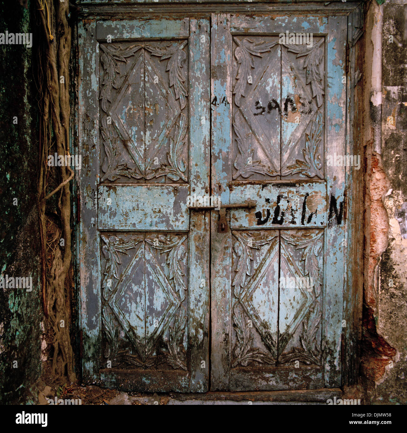 Door in the spice trade district of Mattancherry in Kochi Cochin in ...