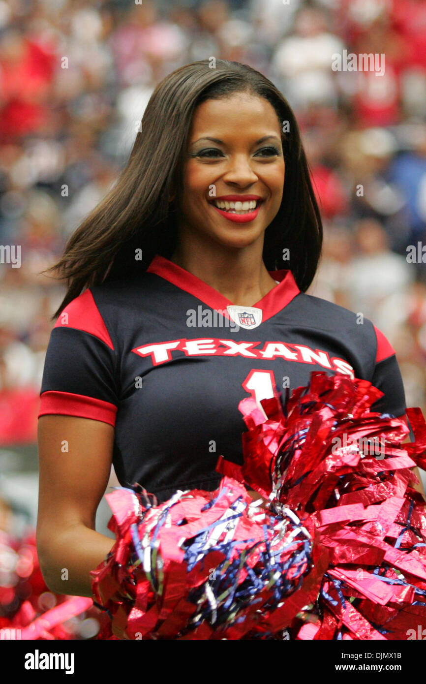 Dallas cowboys cheerleaders 2010 hi-res stock photography and images ...