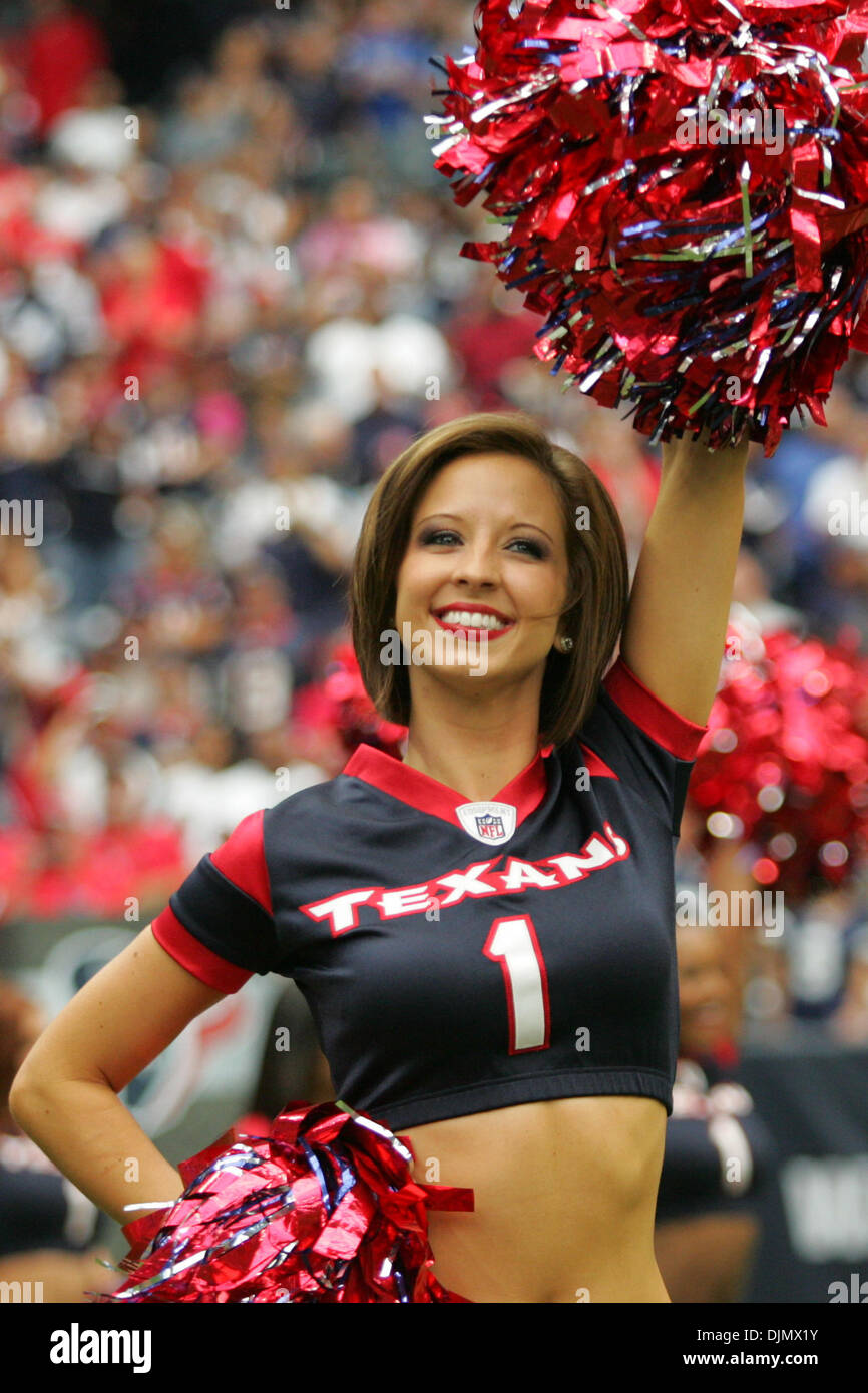 Dallas cowboys cheerleaders 2010 hi-res stock photography and images ...