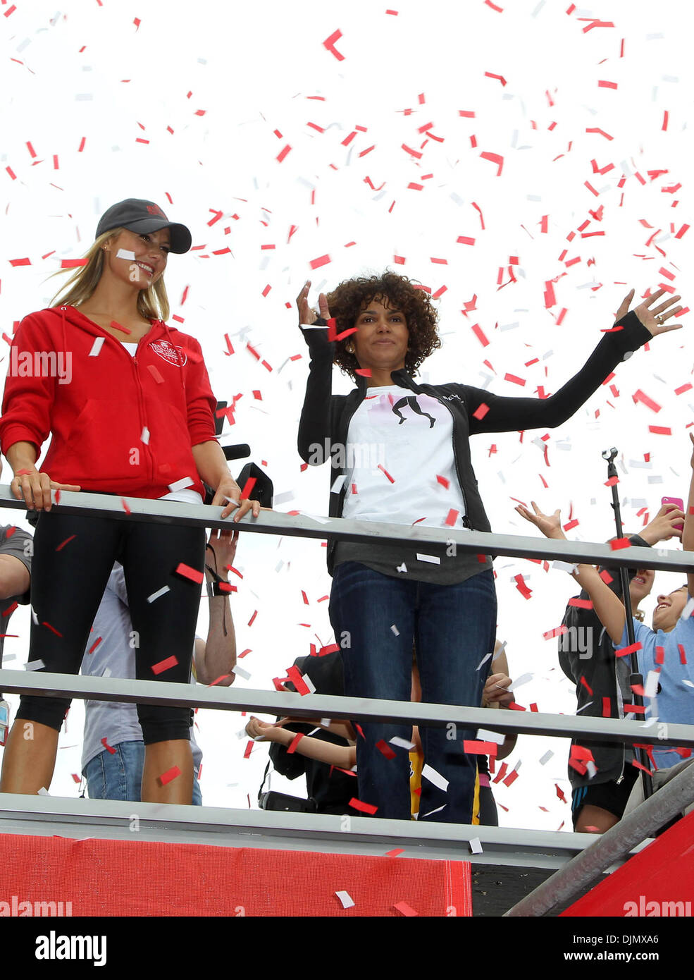 Stacy Keibler Halle Berry 19th Annual EIF Revlon Run/Walk For Women ...