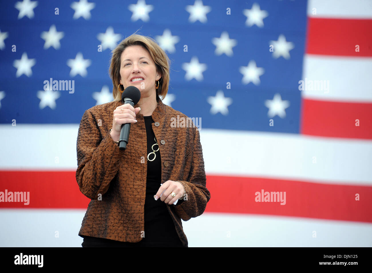 Jill Michael Press conference on steps of Philadelphia Museum of Art to ...