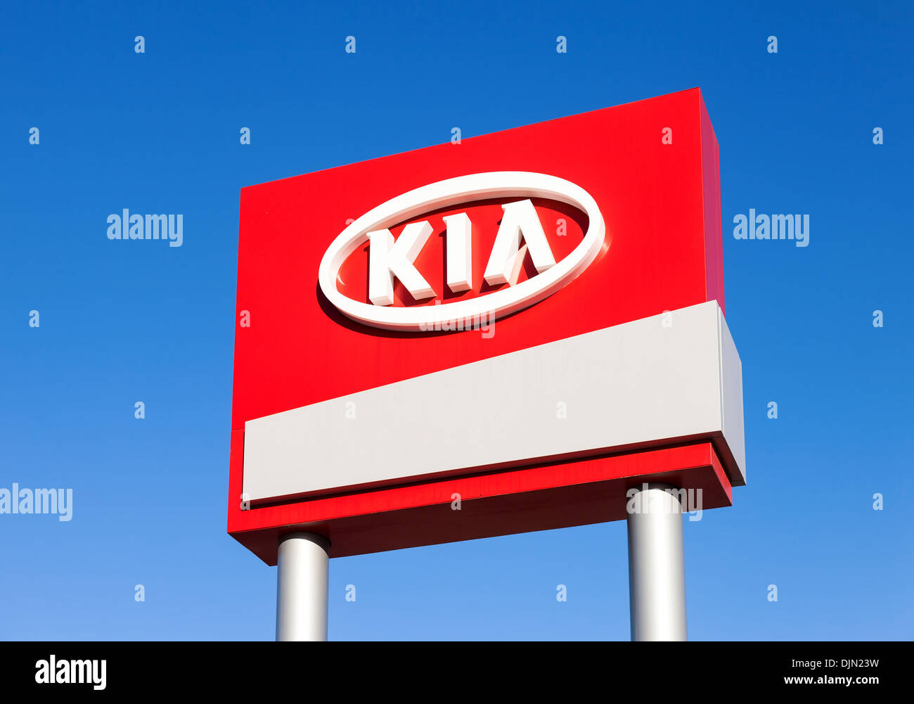 Kia car emblem hi-res stock photography and images - Alamy