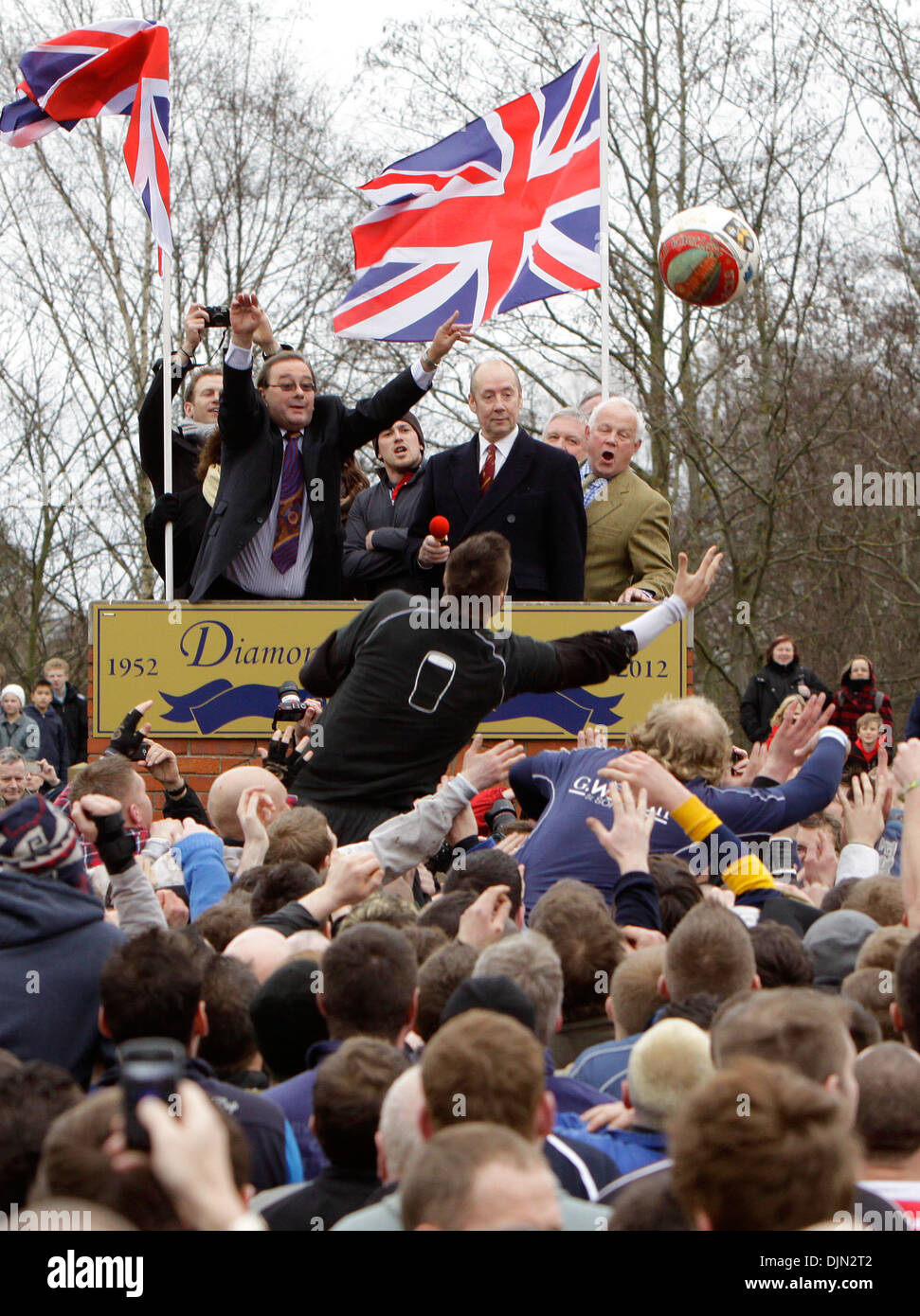 Ashbourne shrovetide football derbyshire men hi-res stock photography ...