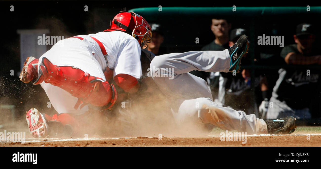 Roger waters play hi-res stock photography and images - Alamy
