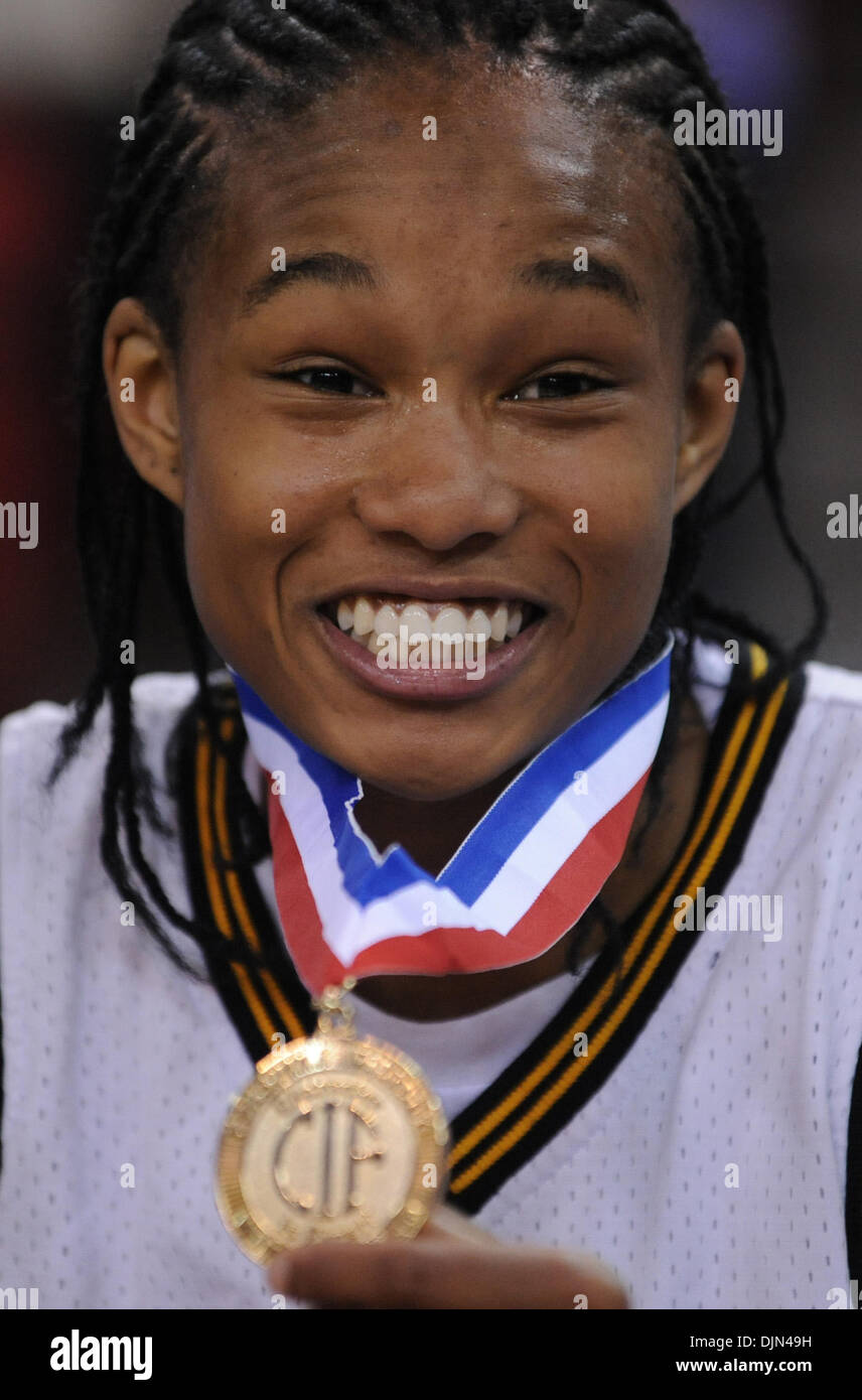 Berkeley's Jazmine Perkins, #24, is all smiles as she shows off her CIF ...