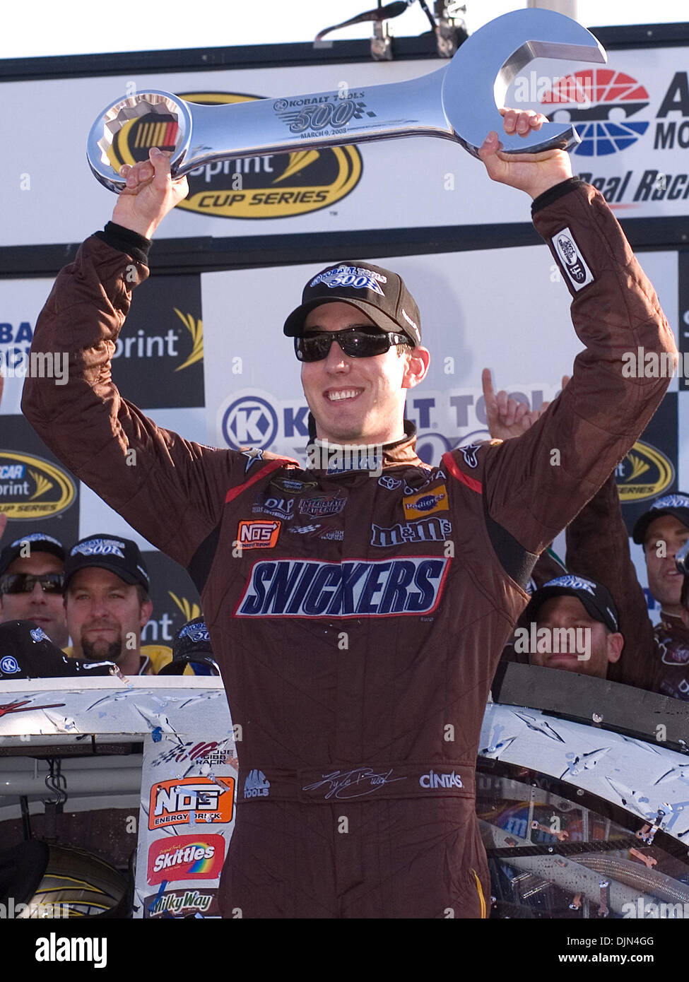 Mar 09, 2008 - Hampton, Georgia, USA - Kyle Busch (#18) SnickersToyota ...