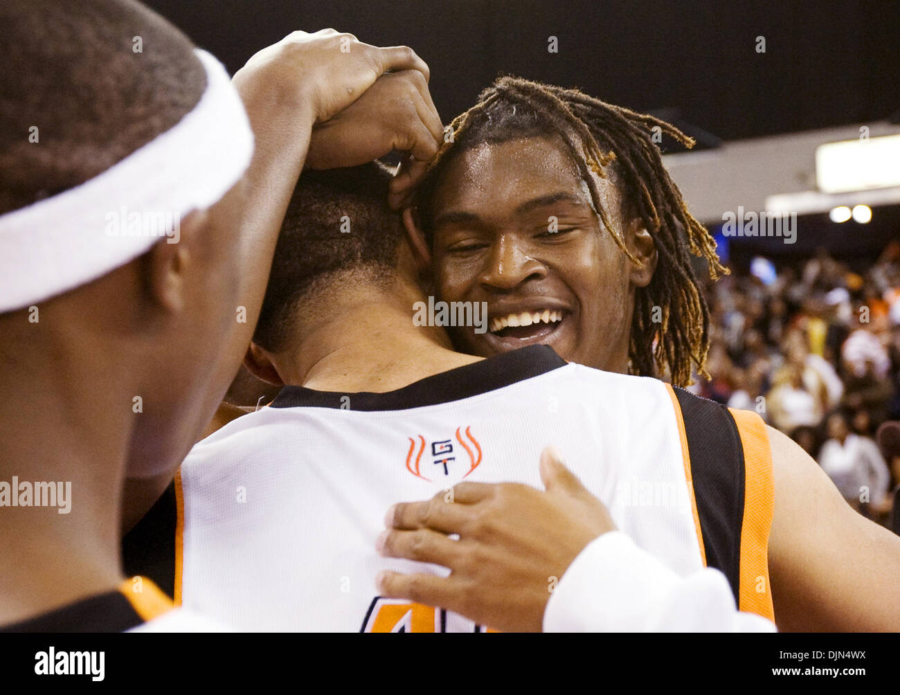 Saturday, March 15, 2008, McClymonds Warriors Damon Powell, right, and ...