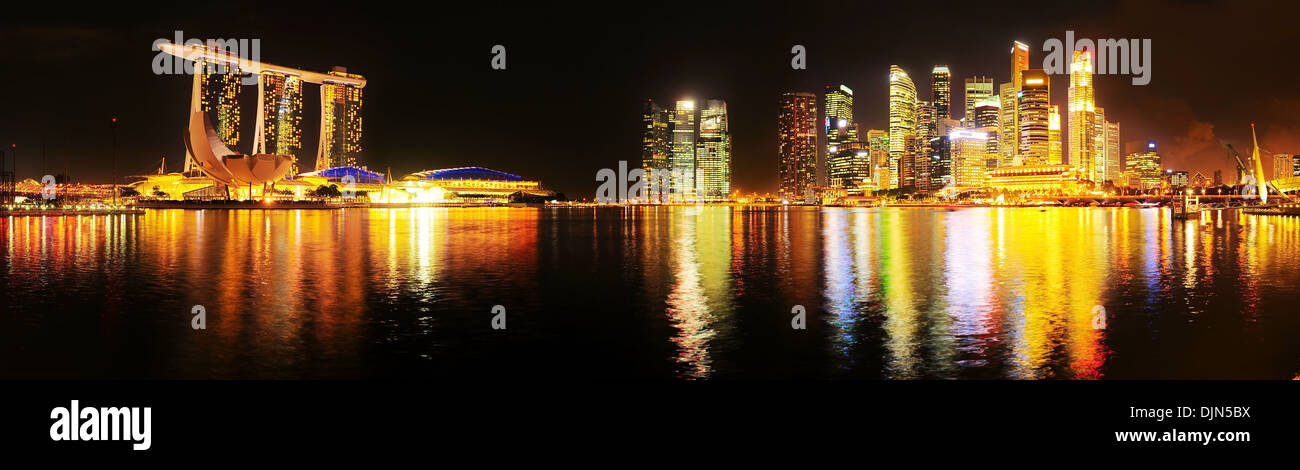 Panoramic view of Singapore at night Stock Photo - Alamy