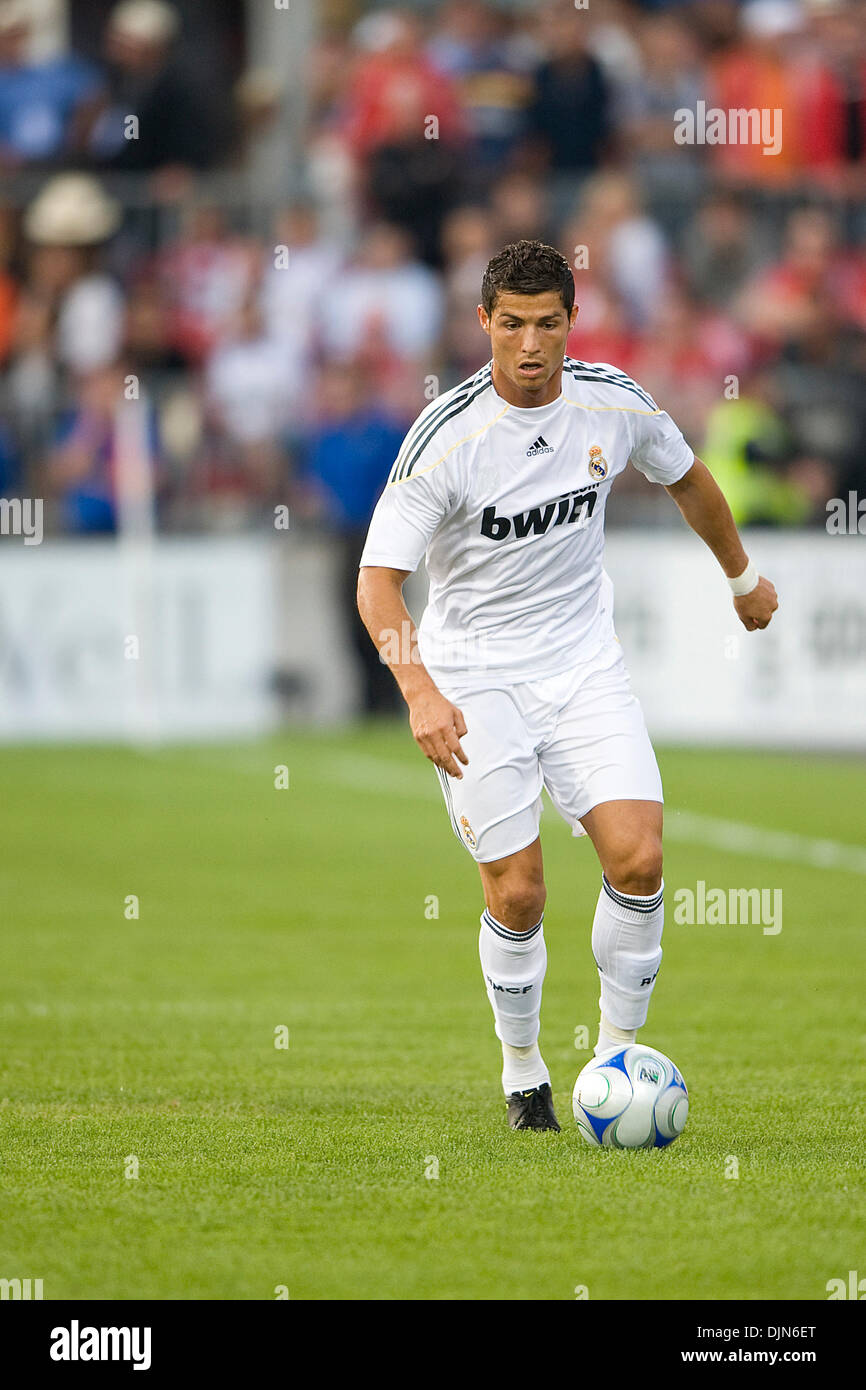 Cristiano ronaldo real madrid 2009 hi-res stock photography and images ...