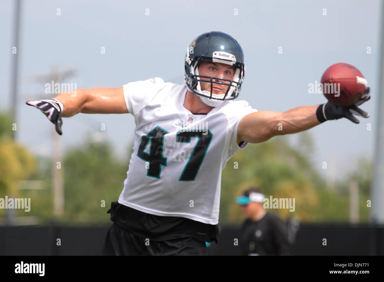 07 AUGUST 2009: Tyler Lorenzen catches a pass during a drill at the ...