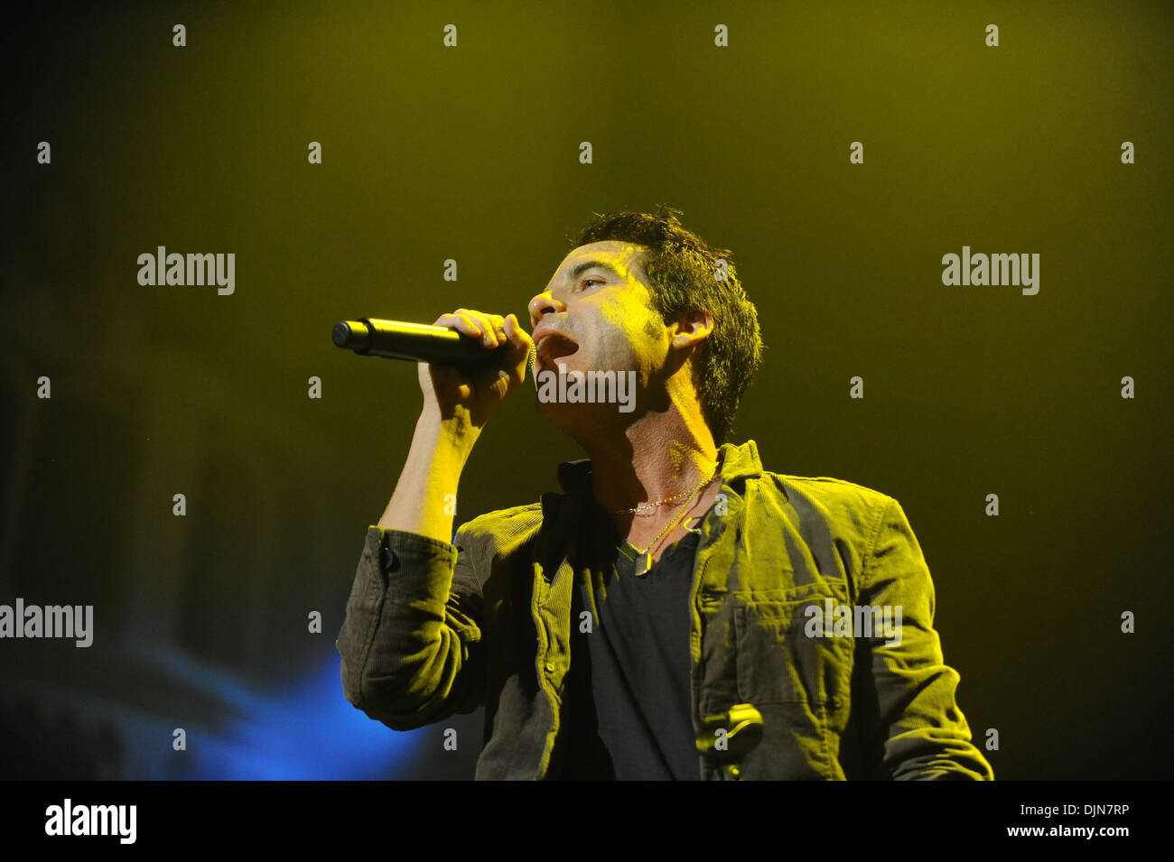 Patrick Monahan Train performs a sold out concert at Paradiso Amsterdam ...