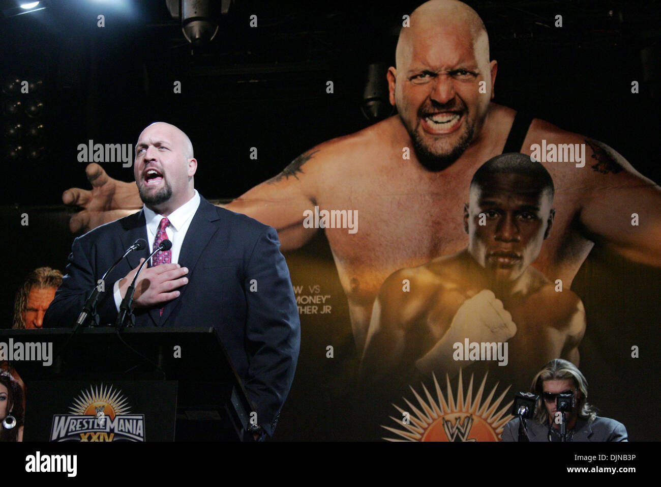Big show wrestler hi-res stock photography and images - Alamy