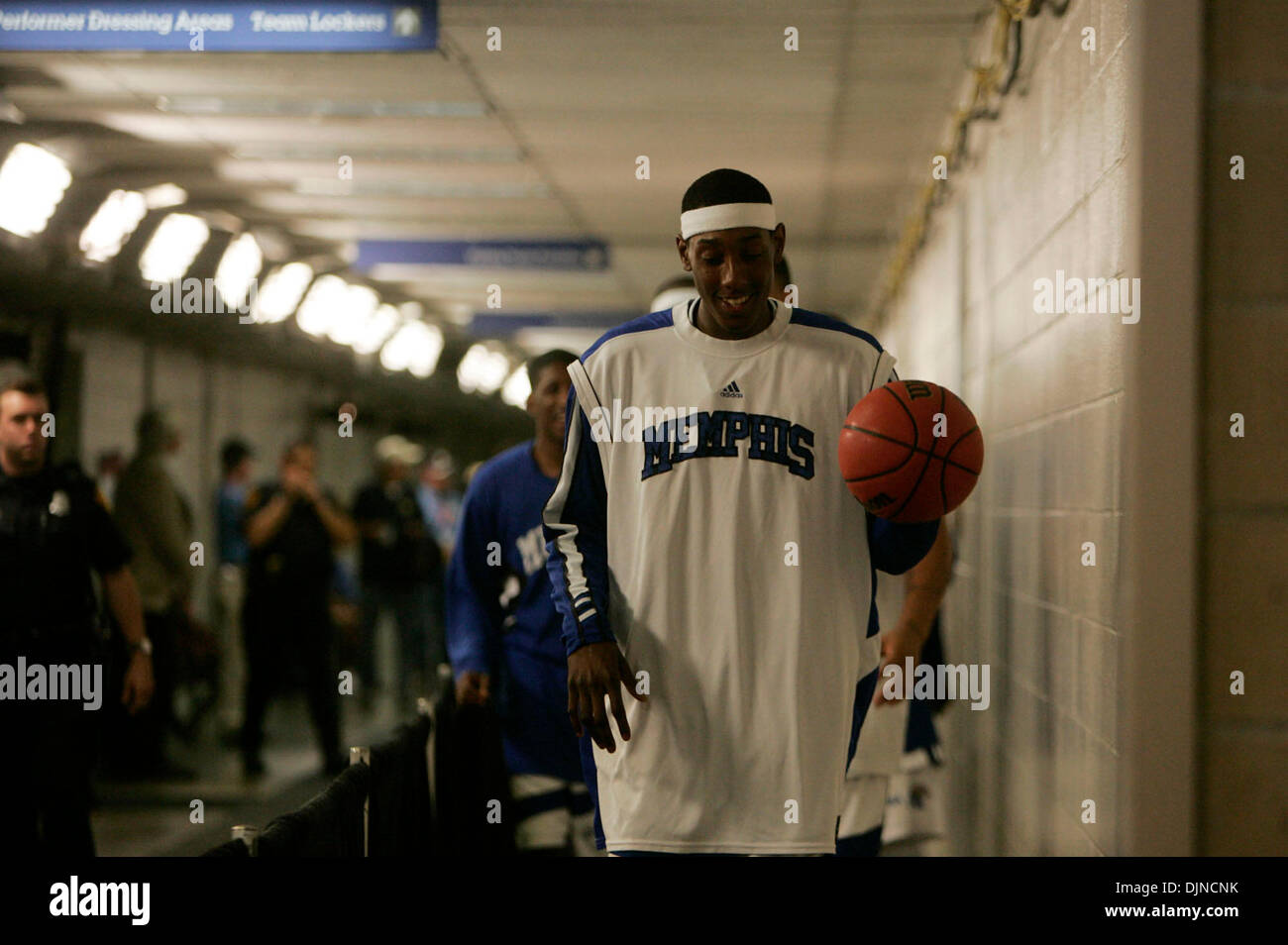 Apr 07, 2008 - San Antonio, Texas, USA - Memphis' ROBERT DOZIER leads ...