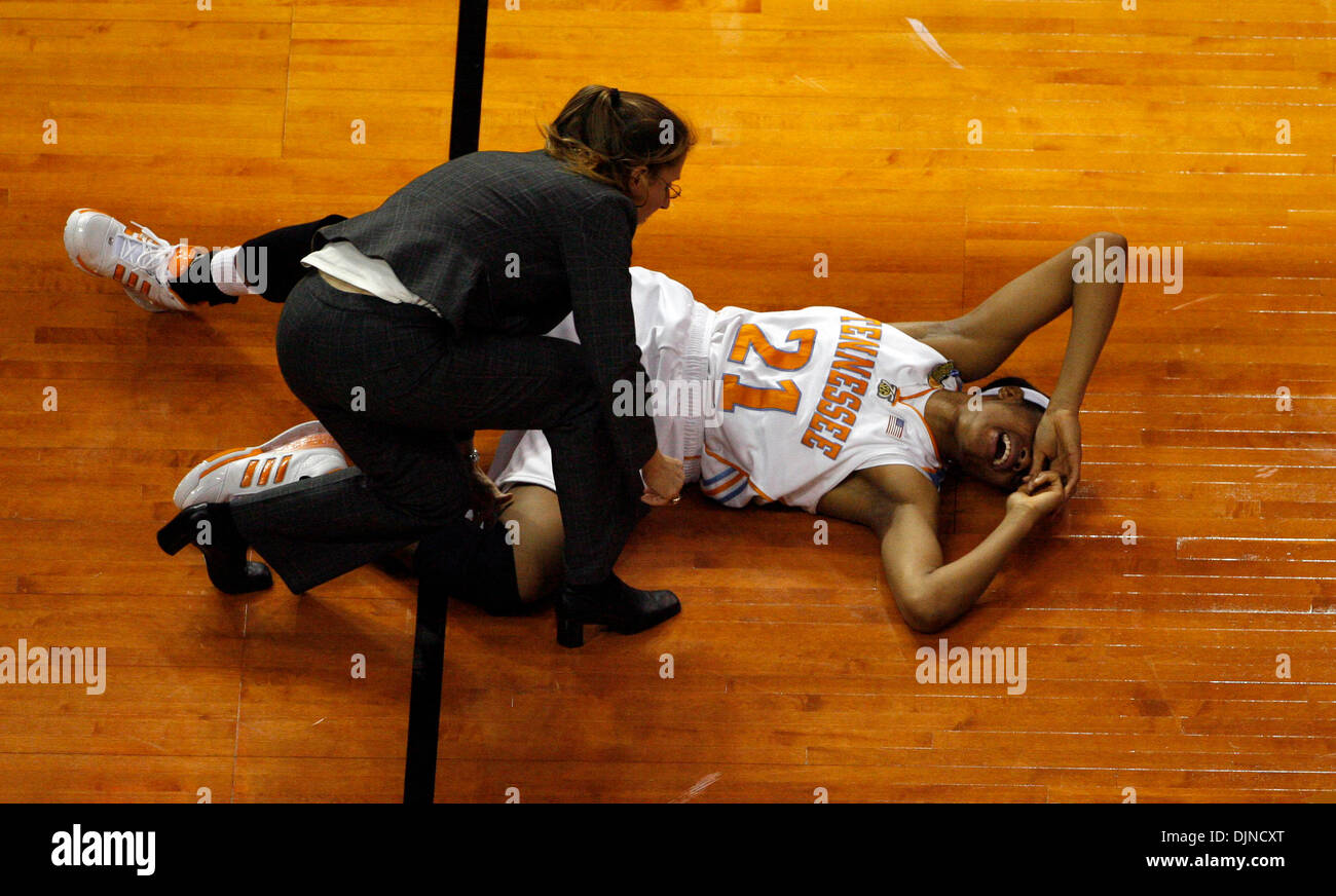 Rosalyn gold onwude hi-res stock photography and images - Alamy