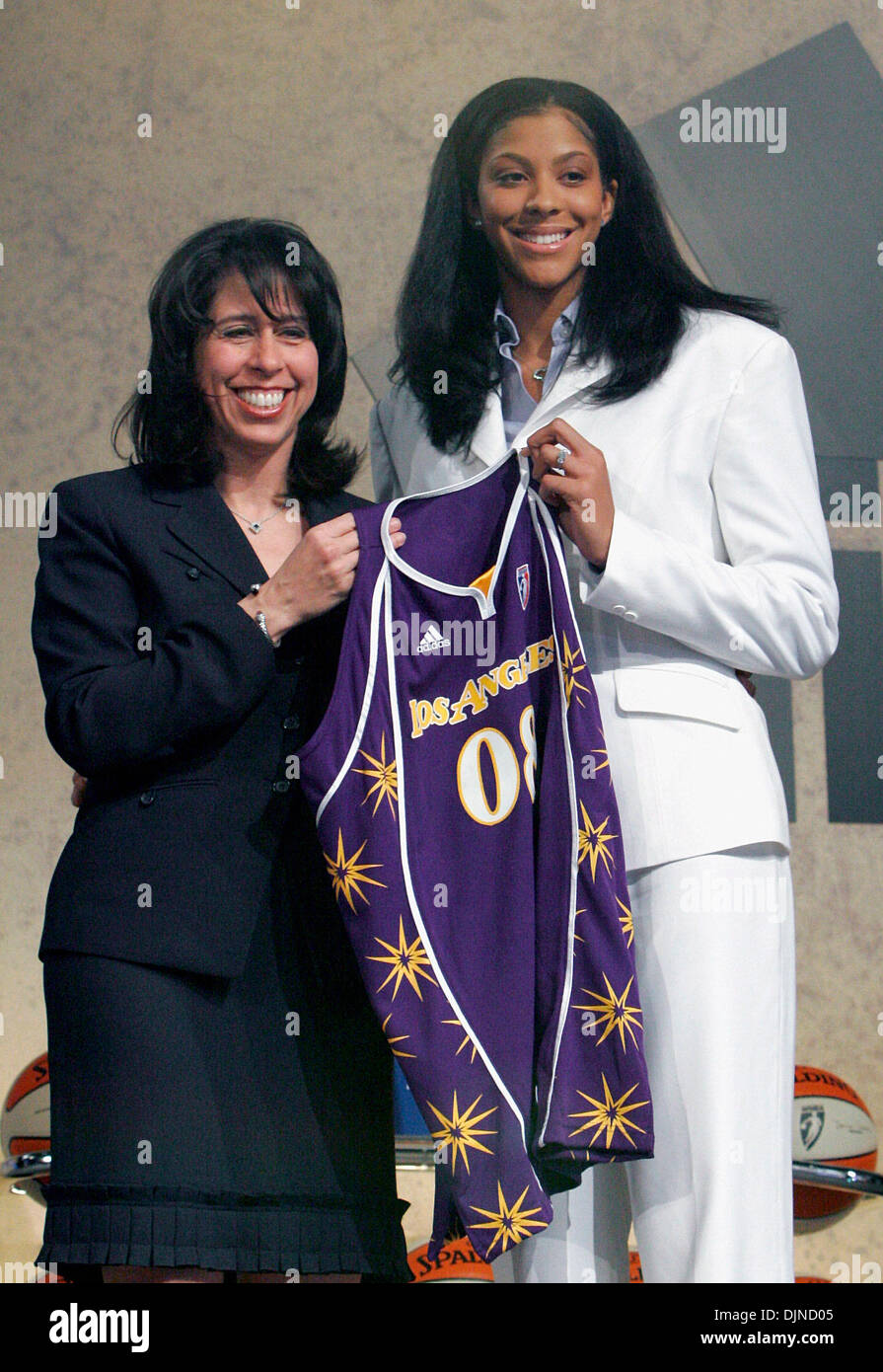 Donna orender hi-res stock photography and images - Alamy