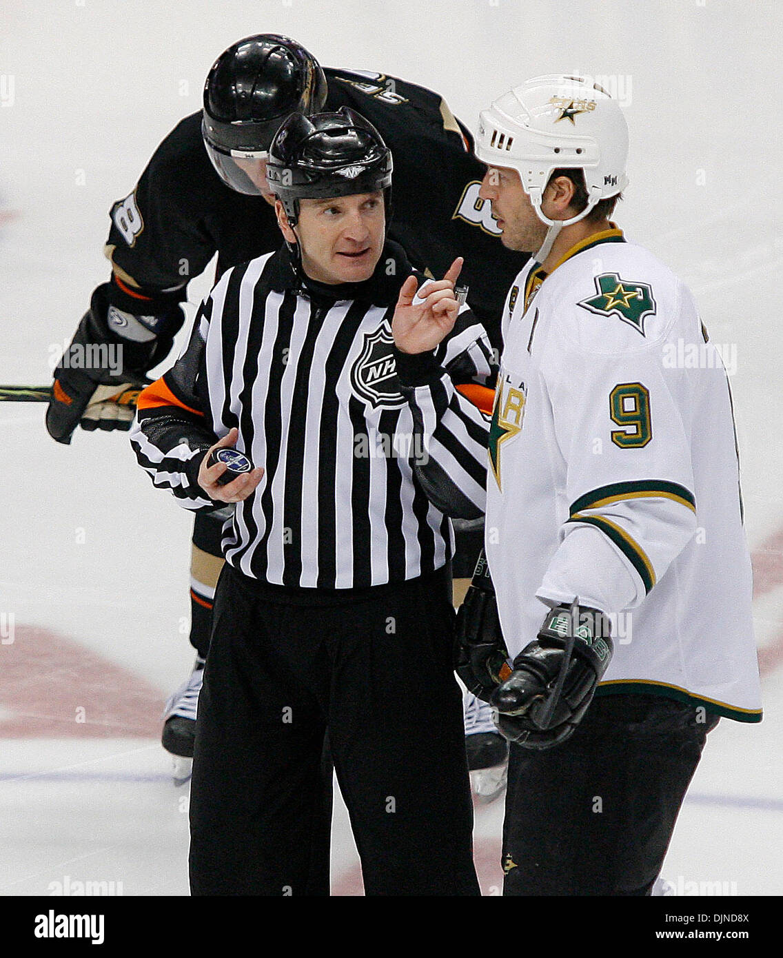 Apr 12, 2008 - Anaheim, California, USA - Dallas Stars center MIKE ...