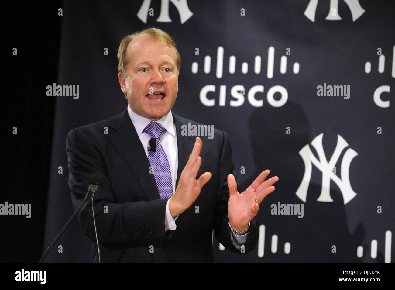 Cisco ceo john chambers hi-res stock photography and images - Alamy