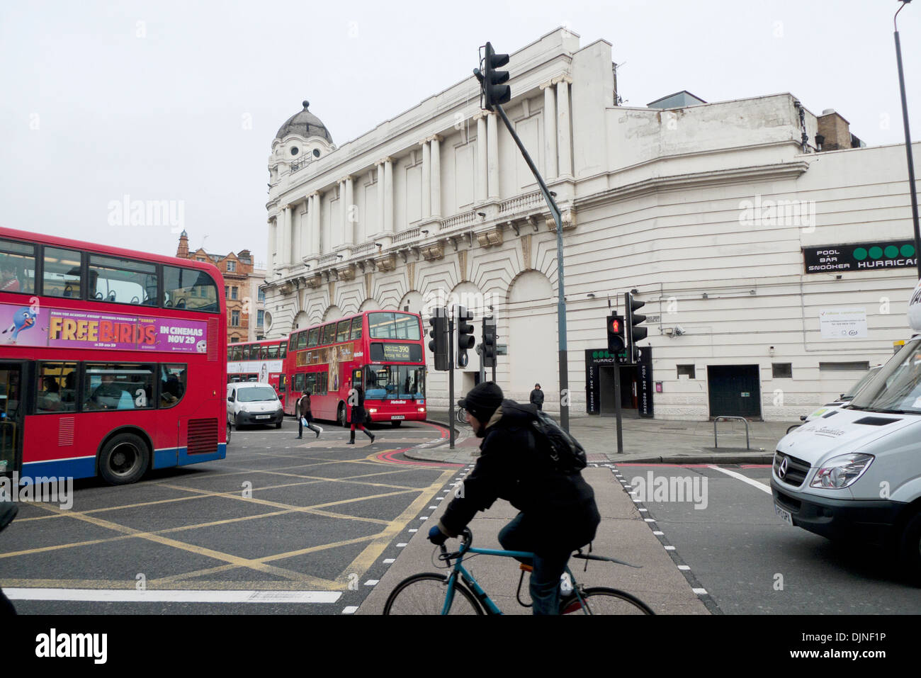 Kings cross road hi-res stock photography and images - Alamy