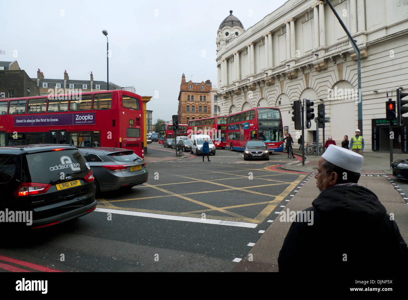 Traffic intersection london hi-res stock photography and images - Alamy