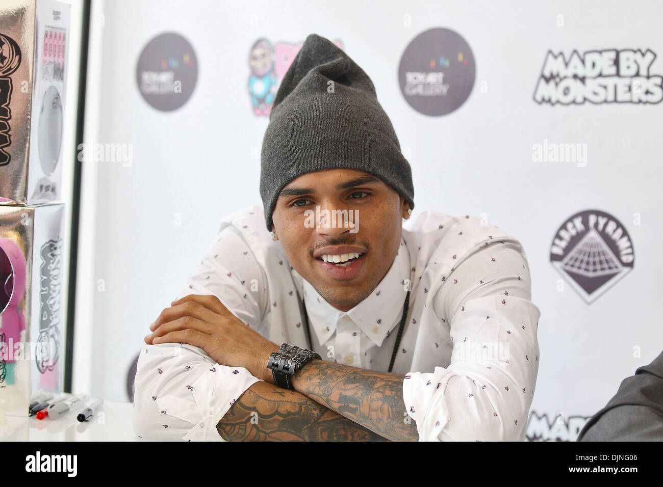 Chris Brown & Ron English launches "Dum English" Astronaut Collection ...