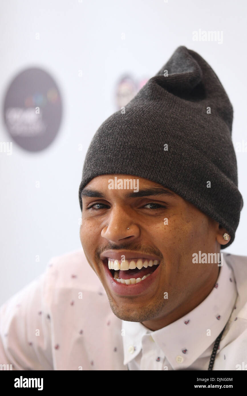 Chris Brown & Ron English launches "Dum English" Astronaut Collection ...