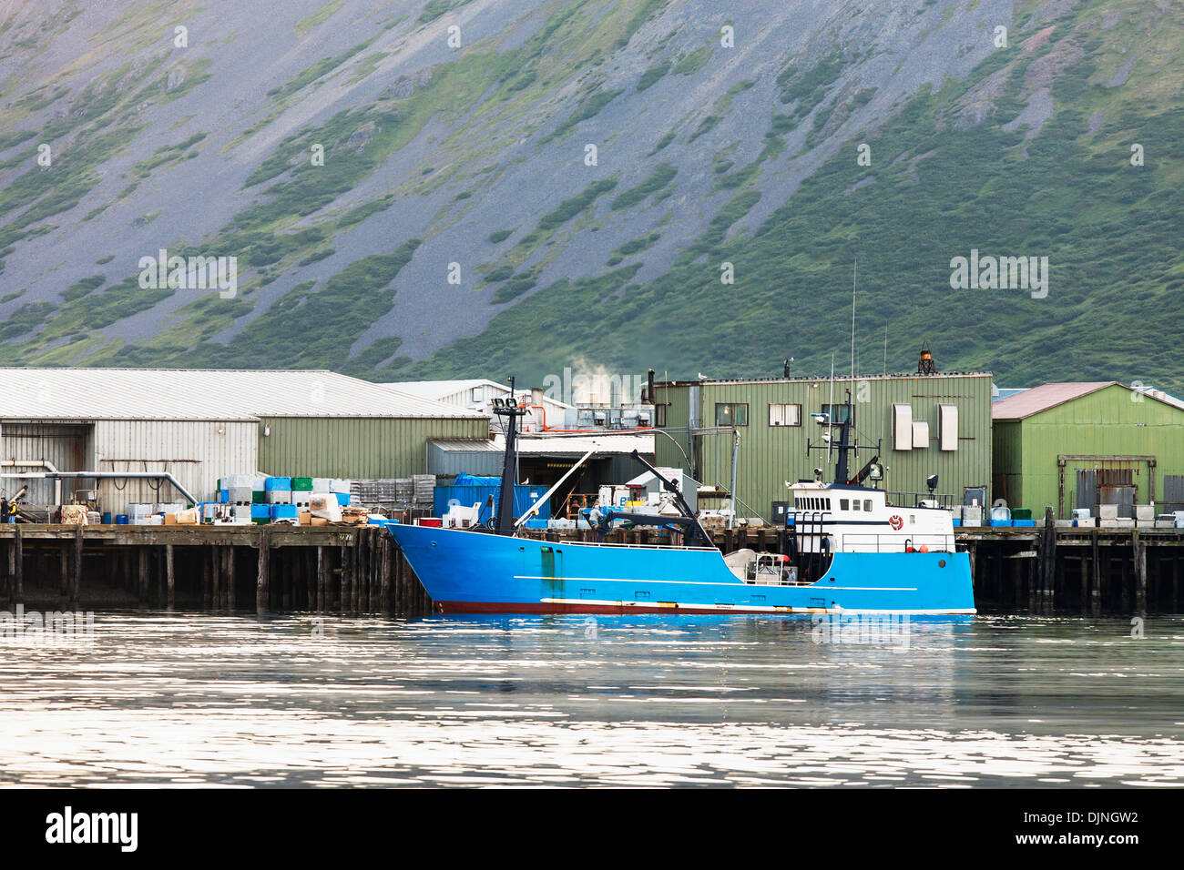 Vessel alongside hi-res stock photography and images - Alamy