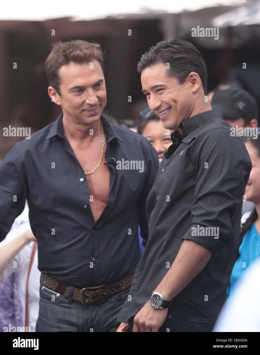 Bruno Tonioli and Mario Lopez Celebrities appear on 'Extra' at Grove in ...