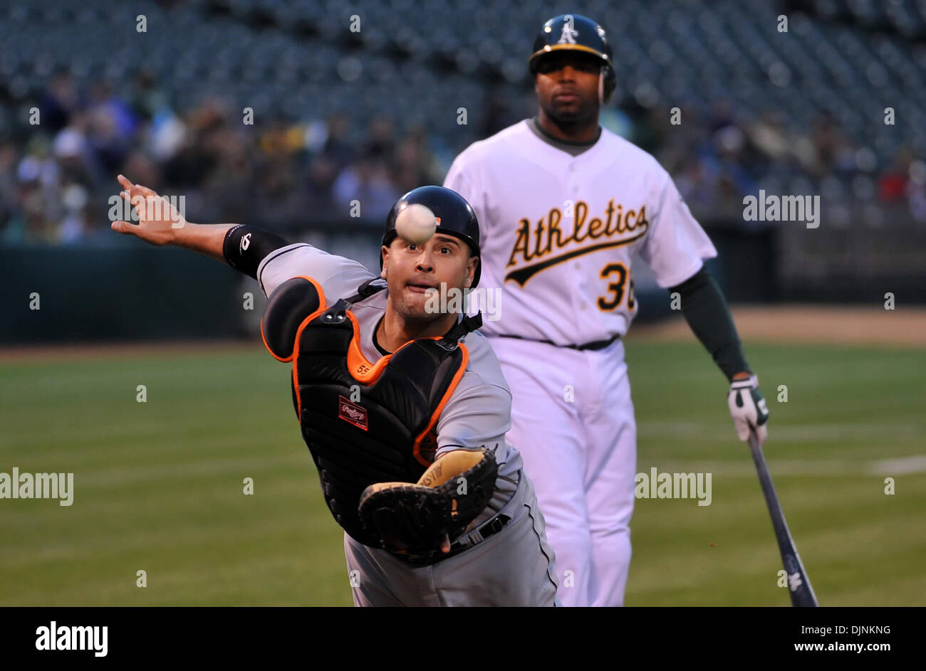 Baltimore orioles catcher ramon hernandez hi-res stock photography and ...